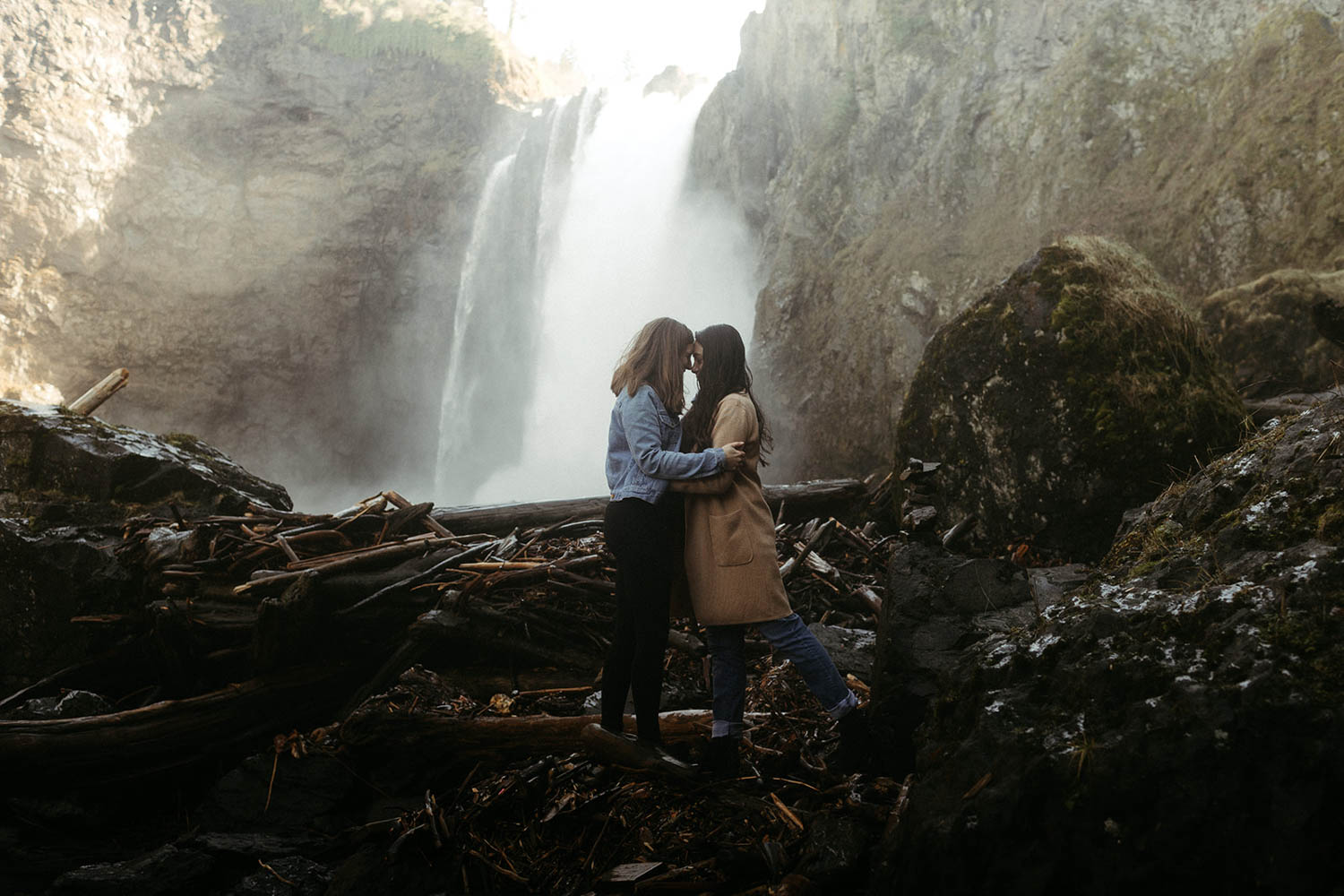 Liz & Adri’s Engagement Photos at Snoqualmie Falls ...